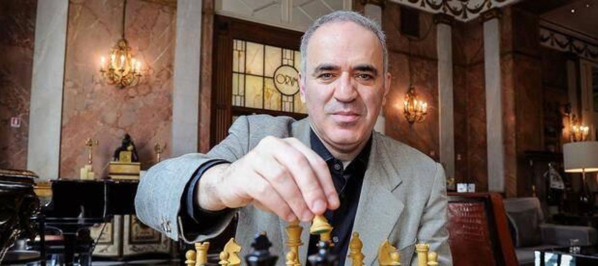 Garry Kaspárov se pone serio y rechaza el miedo a la Inteligencia ...