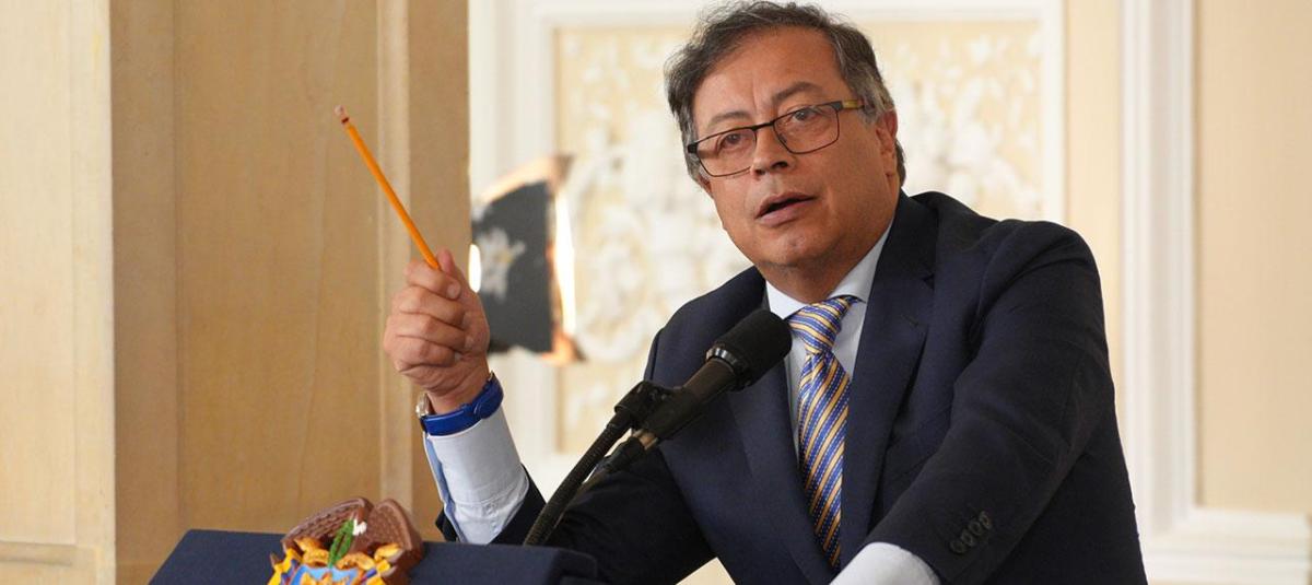 Fundación Santa Fe explica qué hacía el presidente Petro en sus ...