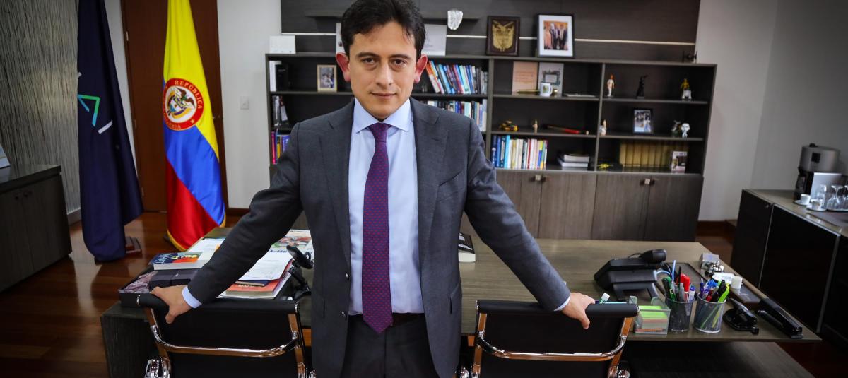 La historia de ‘Mr. Taxes’, el director de la Dian es fenómeno en redes