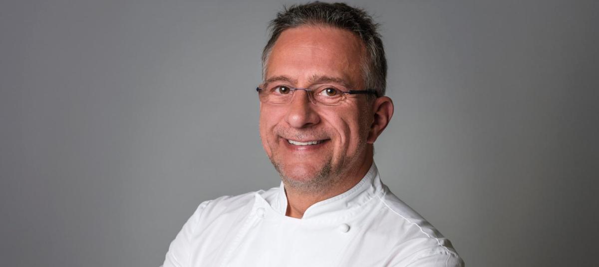 Clase de cocina magistral con el Chef británico Alain Roux quién visita por primera vez Bogotá