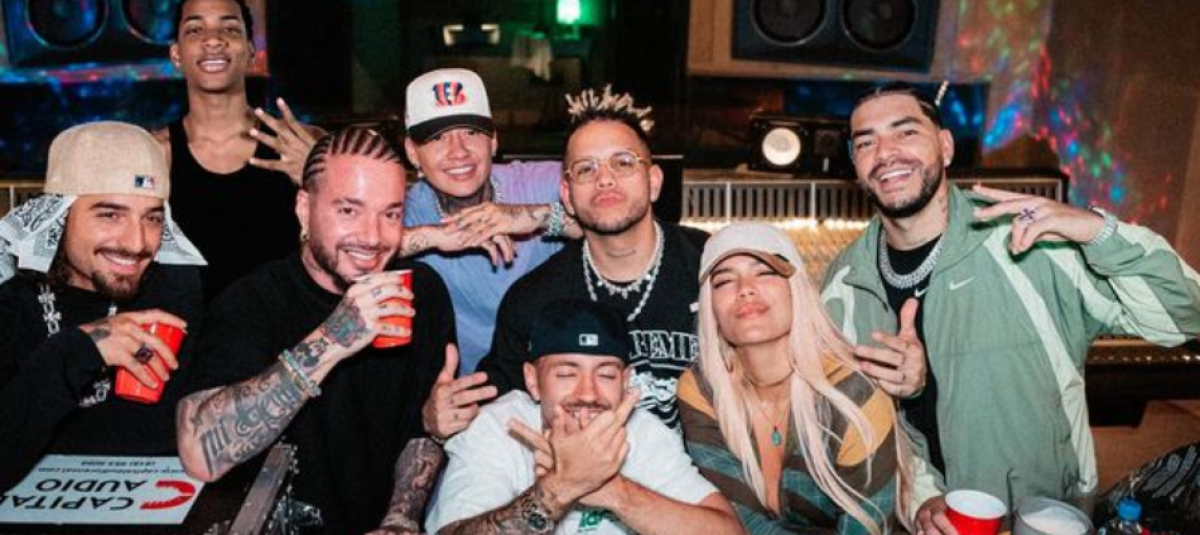 57’, la nueva canción de los reguetoneros paisas Karol G, Feid, J ...