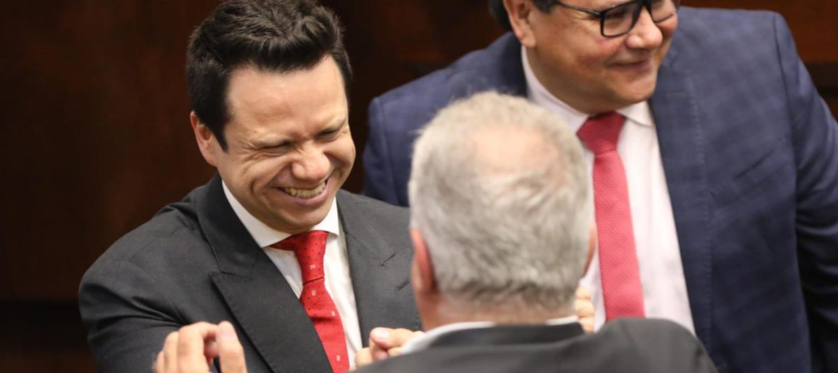 ¿Quién es Diego Alejandro González, el reemplazo del poderoso Gregorio Eljach en el Senado?