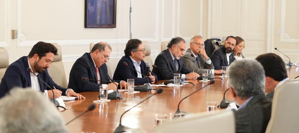 Consejo de ministros sería transmitido por canales privados, pese a ...