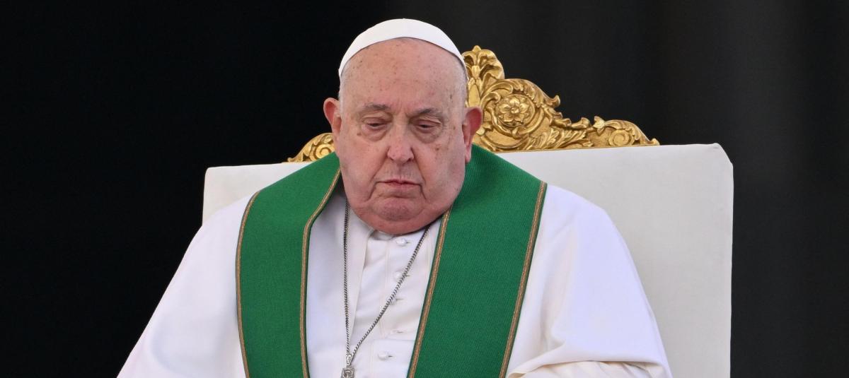 Papa Francisco es hospitalizado en Roma por su bronquitis: esto se sabe de su estado de salud