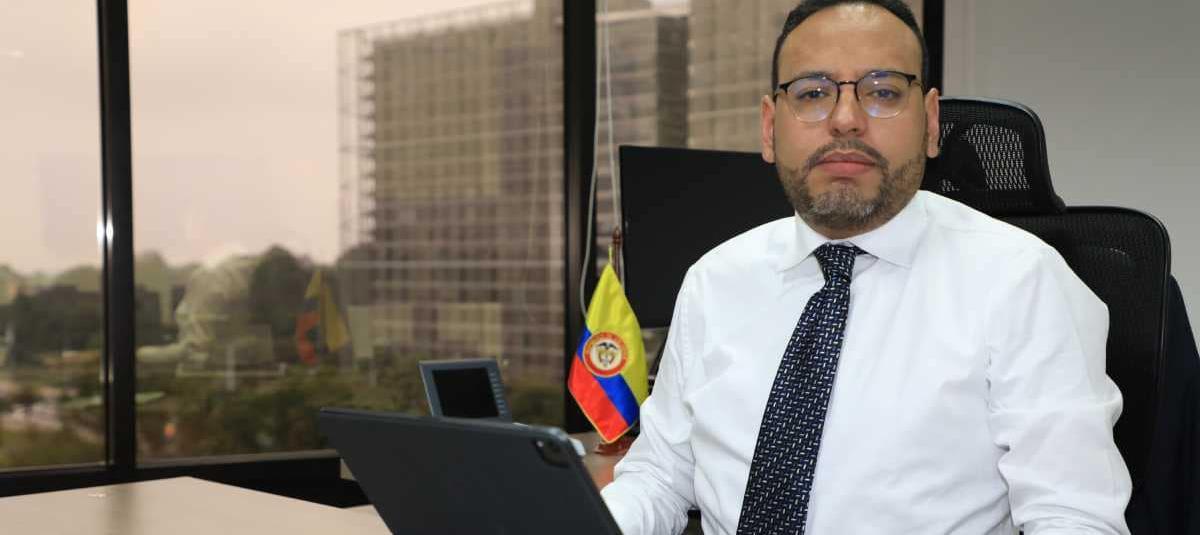 Presidente Petro anuncia nuevo ministro de las TIC: será Julián Molina