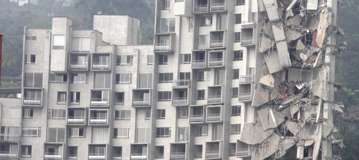 Sanciones para ingenieros del edificio Space en Medellín