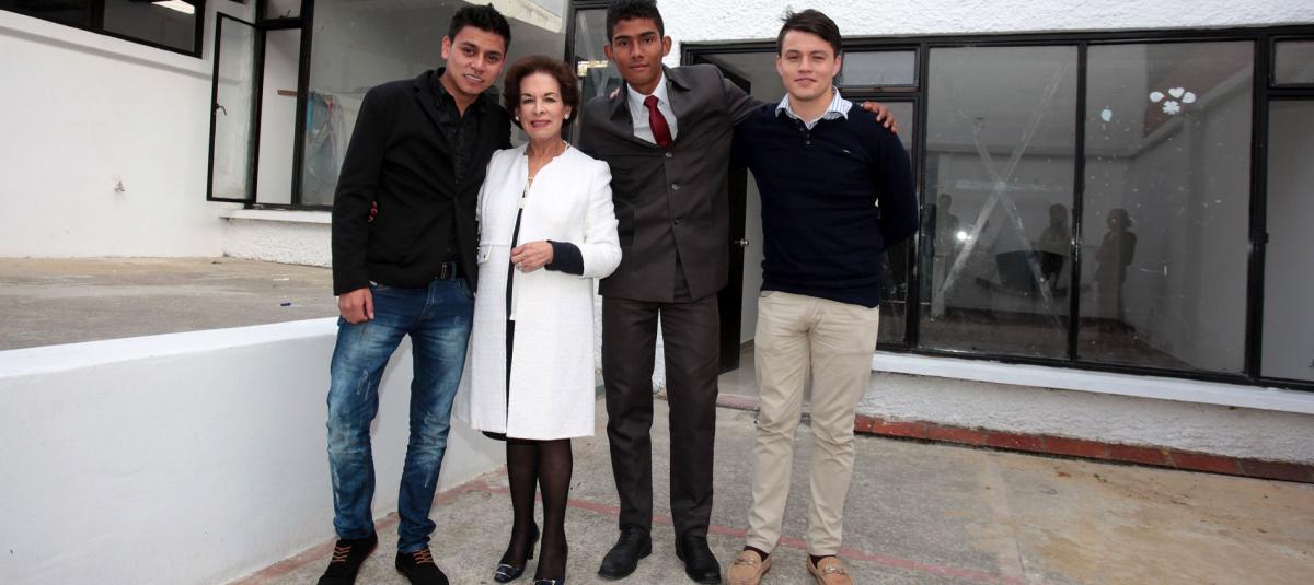 Detalles sobre feria El Rastrillo y proyectos de Nuevo Futuro de Colombia