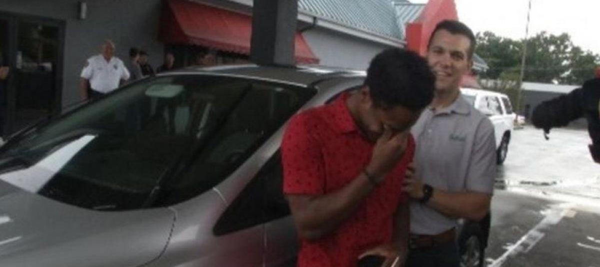 La historia de Walter Carr, el hombre que caminó 32 kilómetros para ...