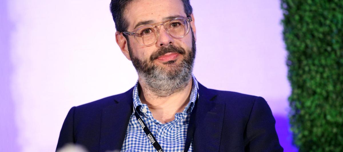 Colombiano Isaac Lee deja alto cargo en Univisión