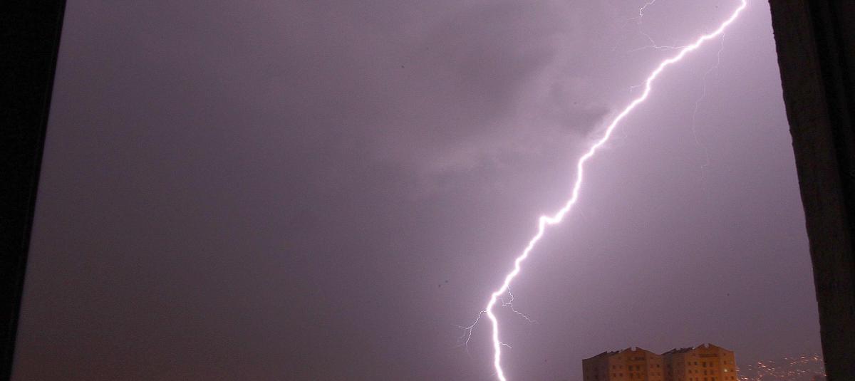 Rayos: ¿qué son y cómo pueden afectar a las personas?