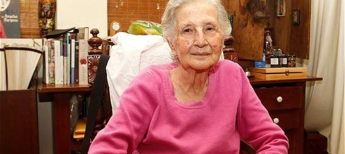 ¿Quién fue María T. Uribe, la académica paisa que murió este martes?