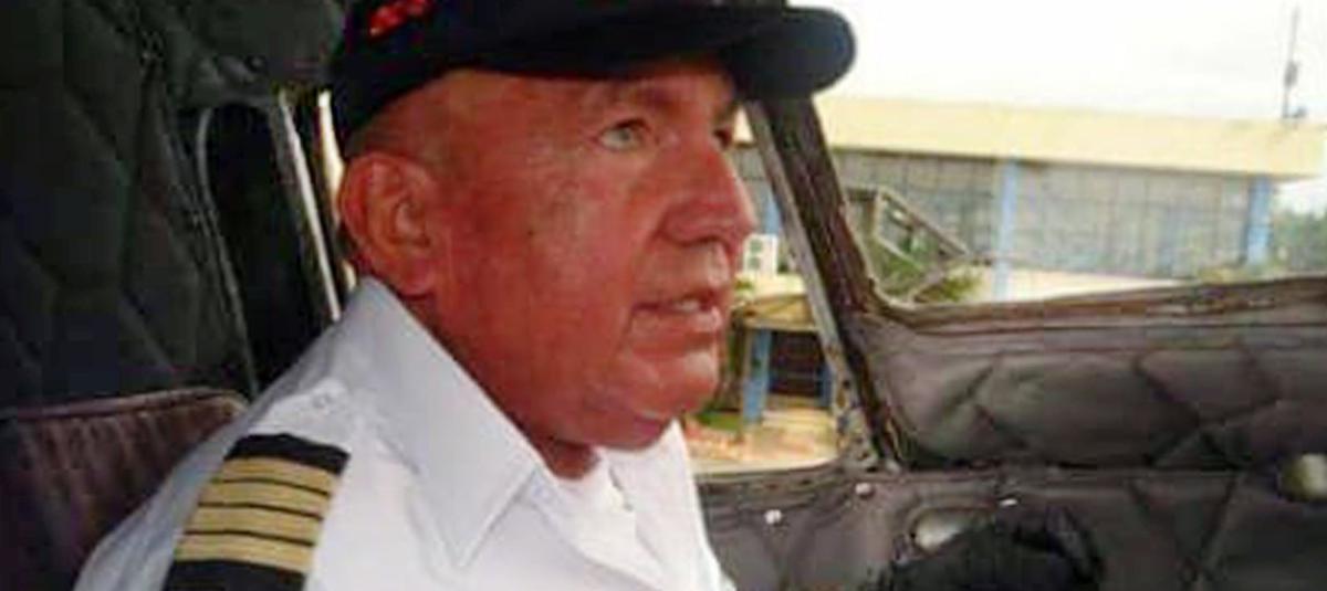 el capitán Jaime Carrillo, piloto de DC-3