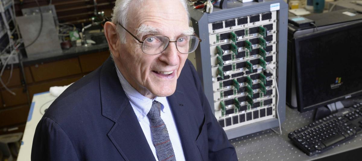 Murió John Goodenough, premio Nobel de Química por desarrollar las ...