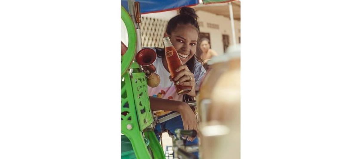 Colombiana invita a celebrar el orgullo patrio