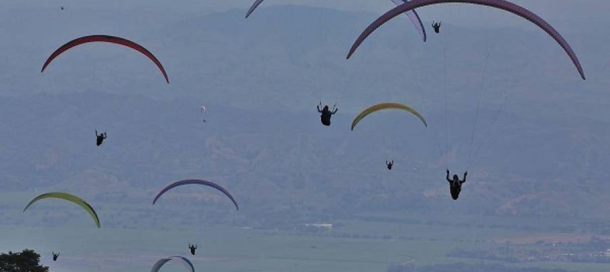 Desde hace casi 15 días no se ha podido volar parapente en el Parque ...