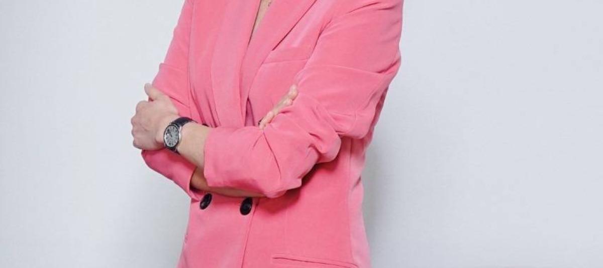 Sandra Vélez responde preguntas sobre la televisión