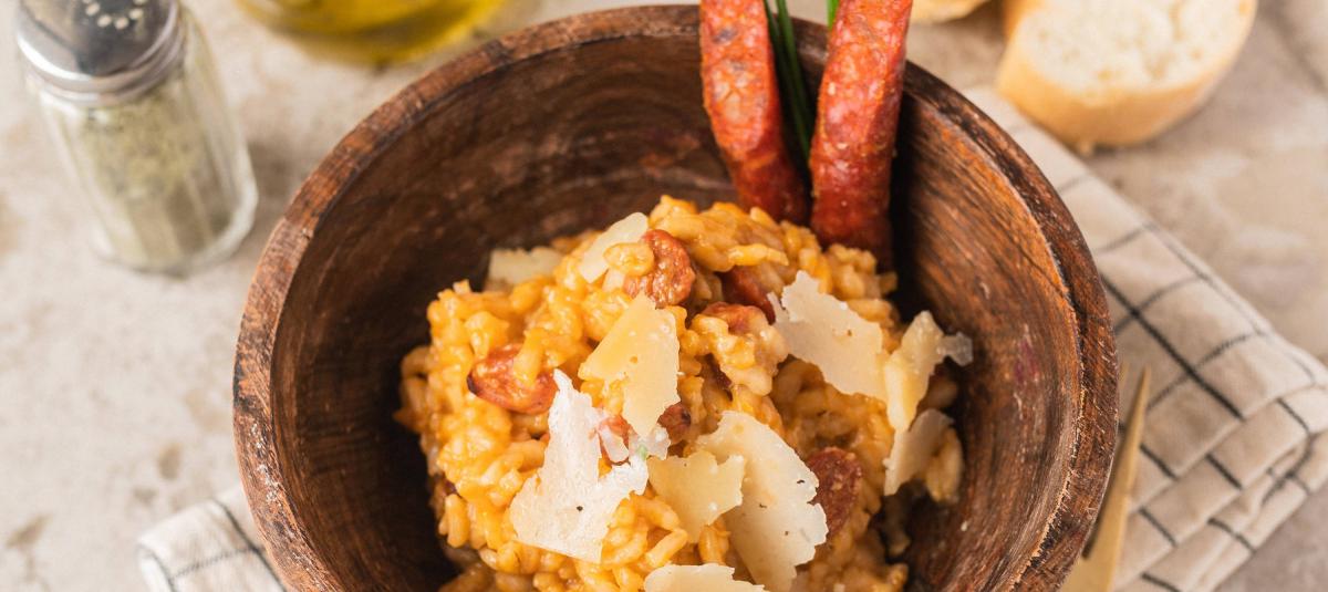 Recetas fáciles: Disfrute del sabor de la chistorra en este risotto