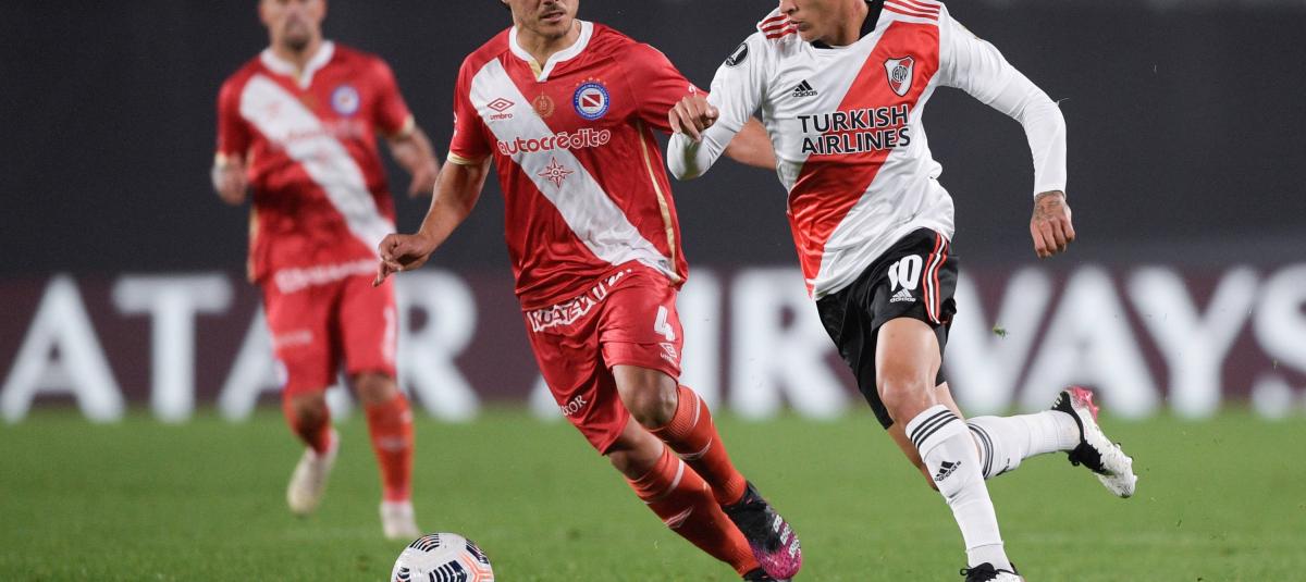 Jorge Carrascal podría salir de River Plate hacia Rusia