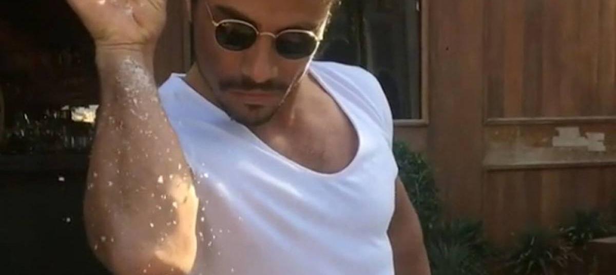 Críticas a Salt Bae: reconocido periodista habla mal del restaurante