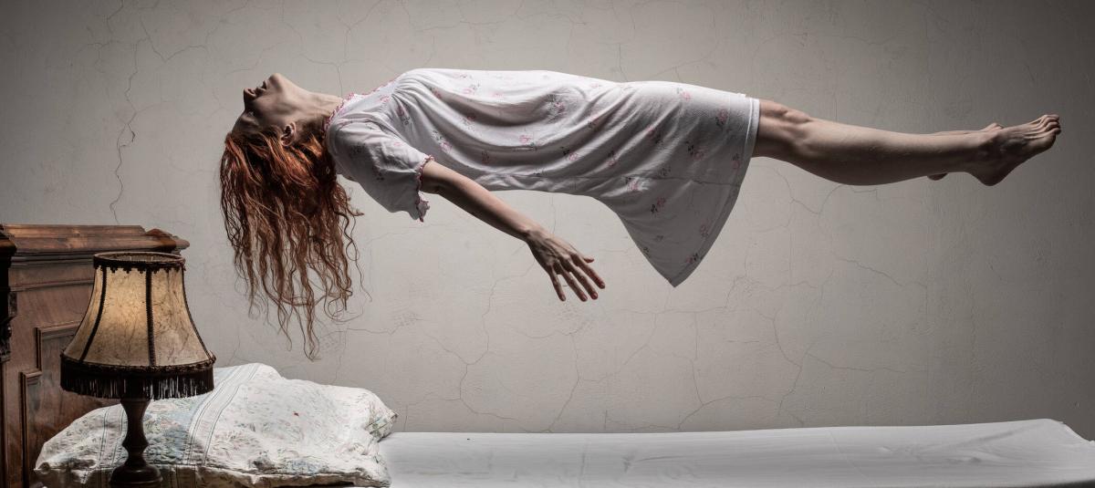 Exorcista cuenta cómo enfrentó levitación y posesión demoniaca