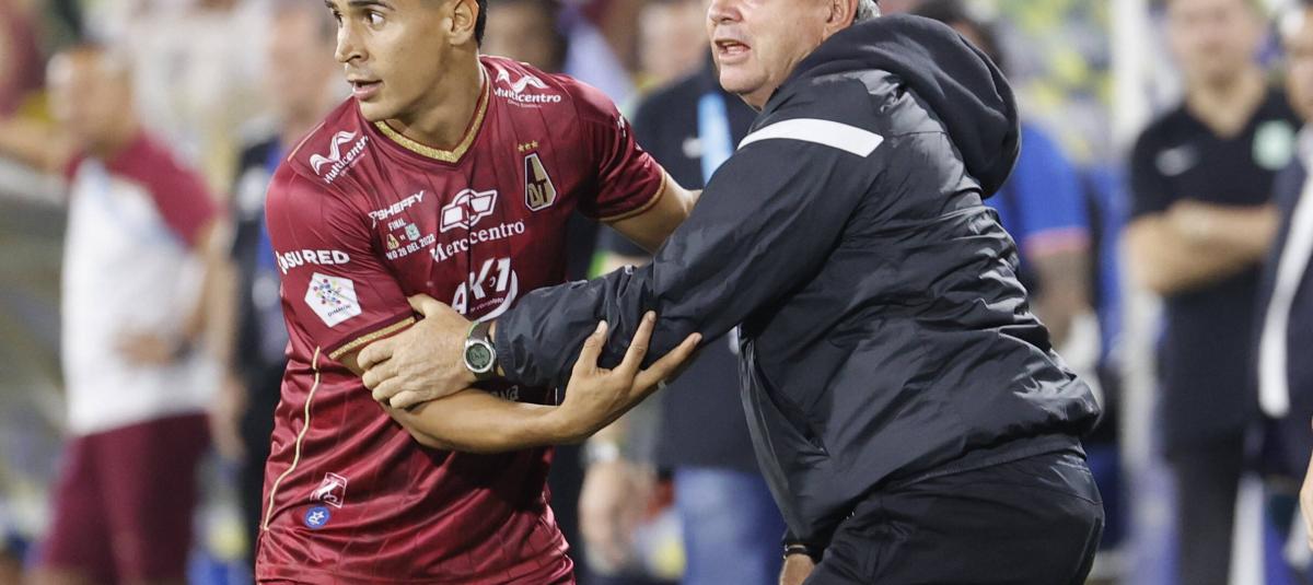 Daniel Cataño: fuerte reacción a insultos de hinchas del Tolima, video