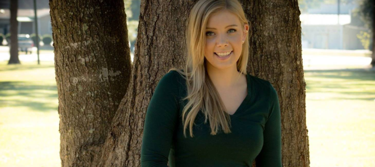 Caitlin Jensen mujer que quedó paralizada luego de ir al quiropráctico