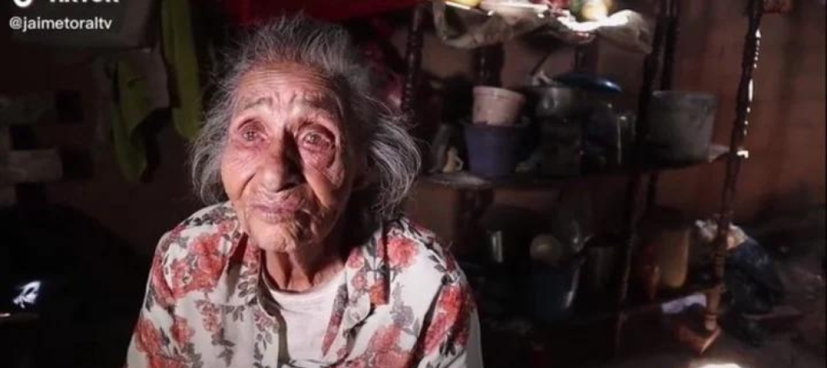 TikTok: la mujer de 97 años que tiene 16 hijos pero depende de ella misma