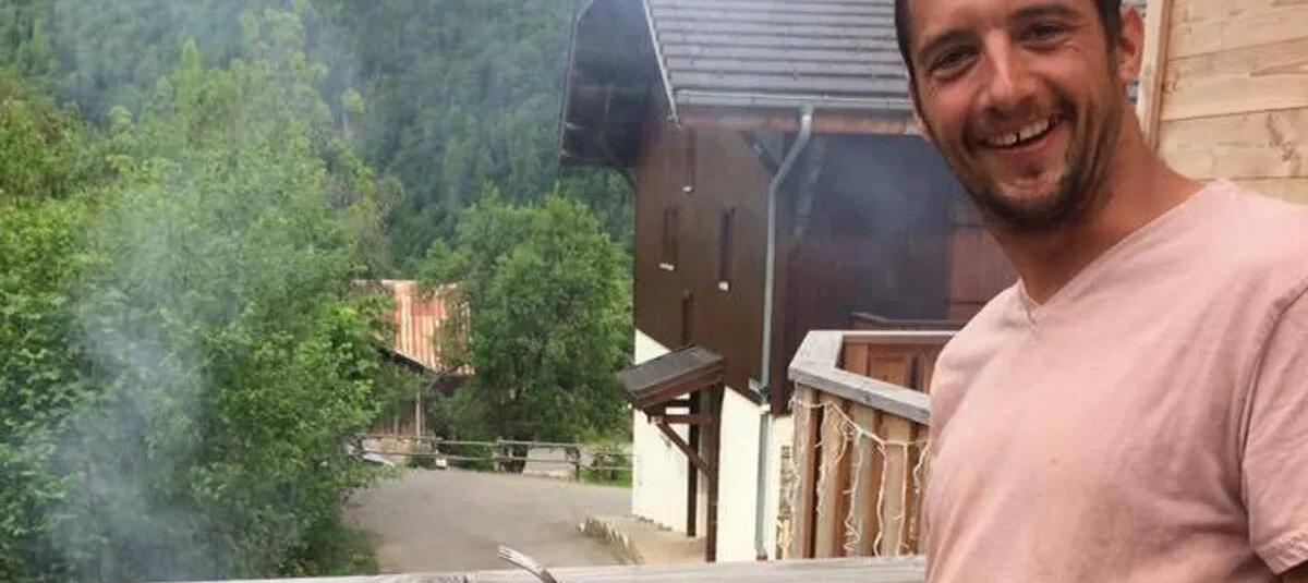 Madre celebra la muerte de su hijo criminal asesinado por accidente