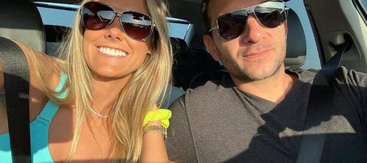 Mujer sorprendió a esposo con trío de aniversario y mujer quedó embarazada