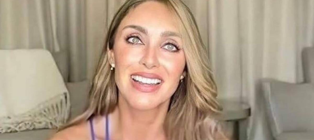Anahí reacciona al compromiso de Maite Perroni