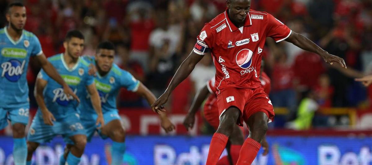 Adrián Ramos: hermoso gesto con 60 niños durante partido contra el Pasto