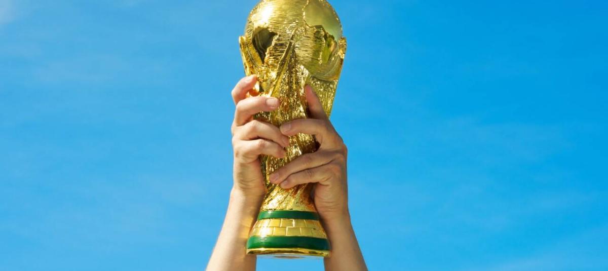 Dónde y quién elabora la Copa del Mundo que tiene Argentina