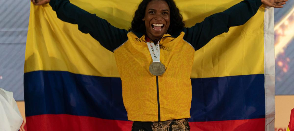 Yenny Álvarez: historia de la pesista colombiana que brilla en el Mundial