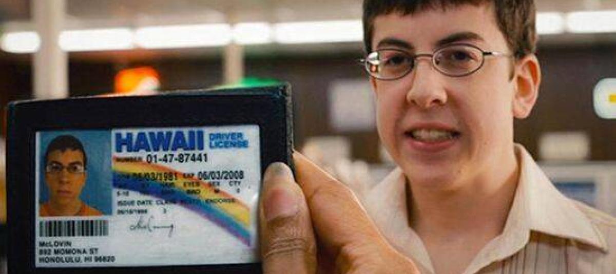 Christopher Mintz, de 'Superbad' luce Irreconocible y a puertas de casarse