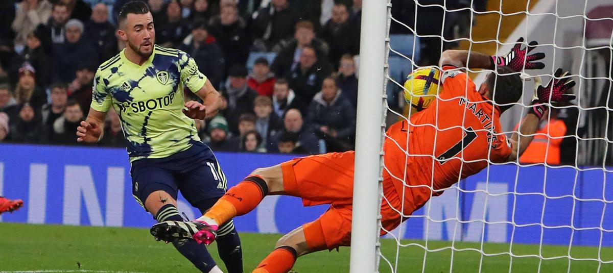 'Dibu' Martínez: la espectacular atajada para salvar al Aston Villa, video