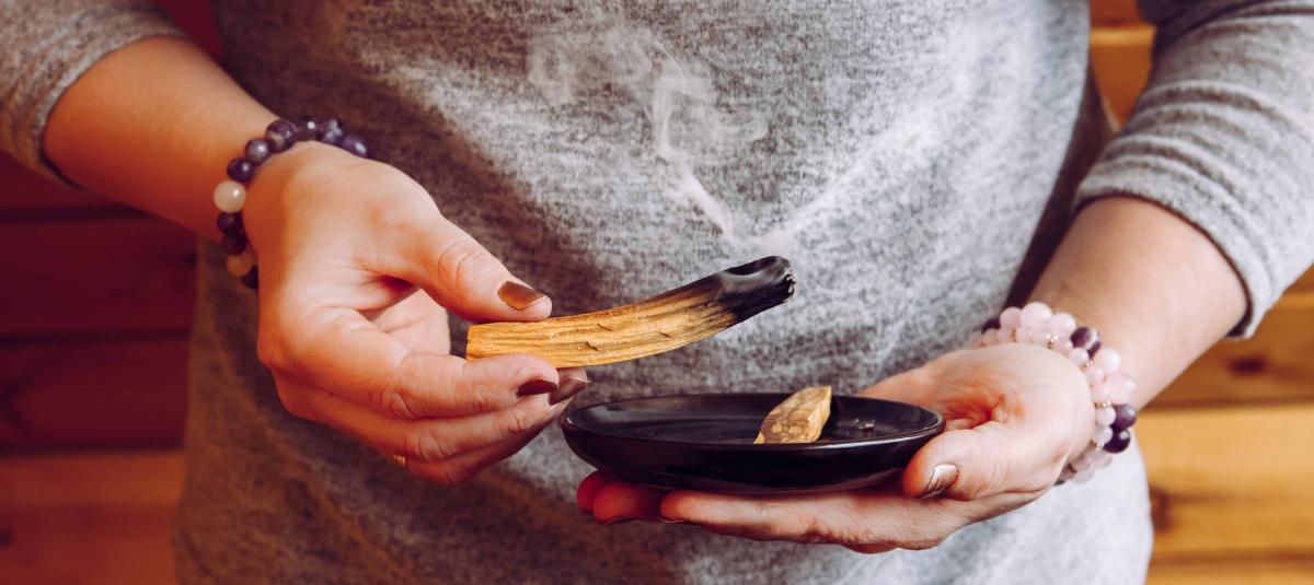 Palo Santo: ¿Cuáles son sus usos y beneficios en casa?