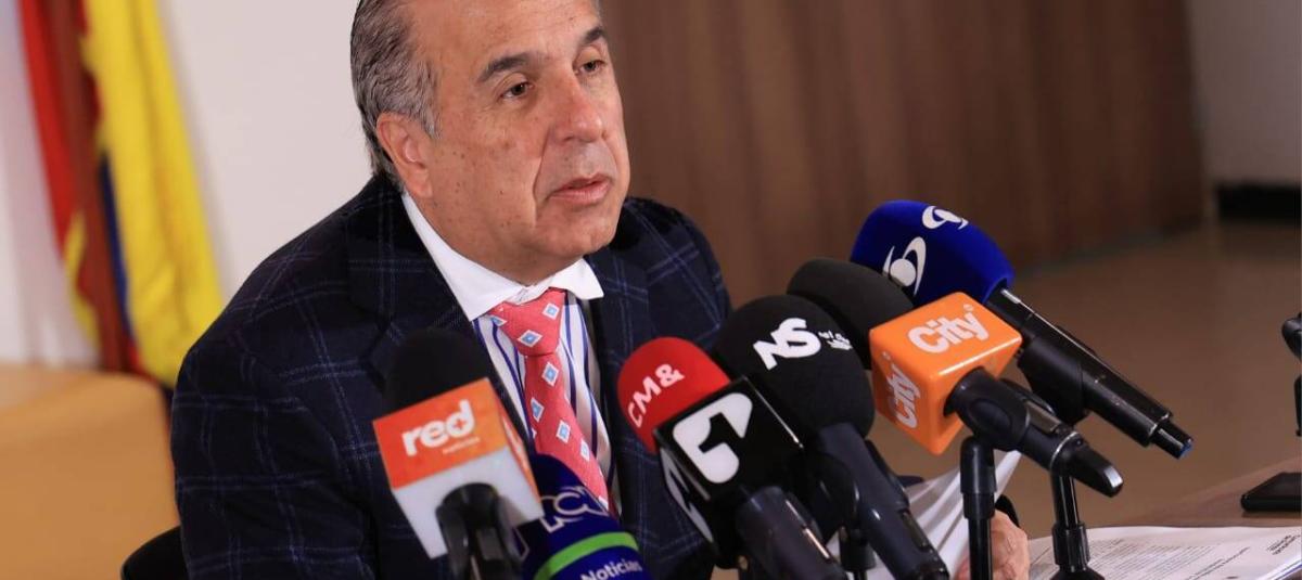 Guillermo Reyes, exministro de Transporte, sería embajador en Suecia