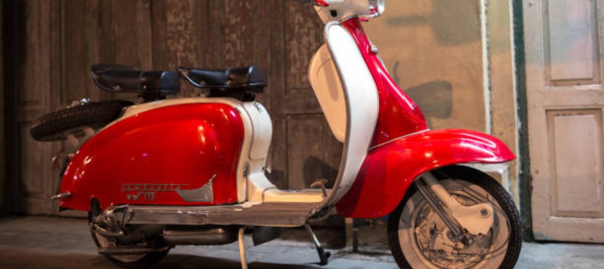 ¿Cuándo llegó la primera moto a Colombia?