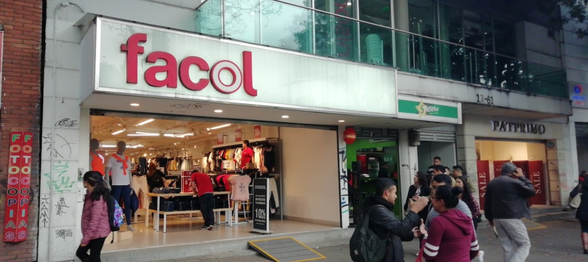 Cierre de Facol: descuentos hasta del 70 por ciento en ropa y calzado ...