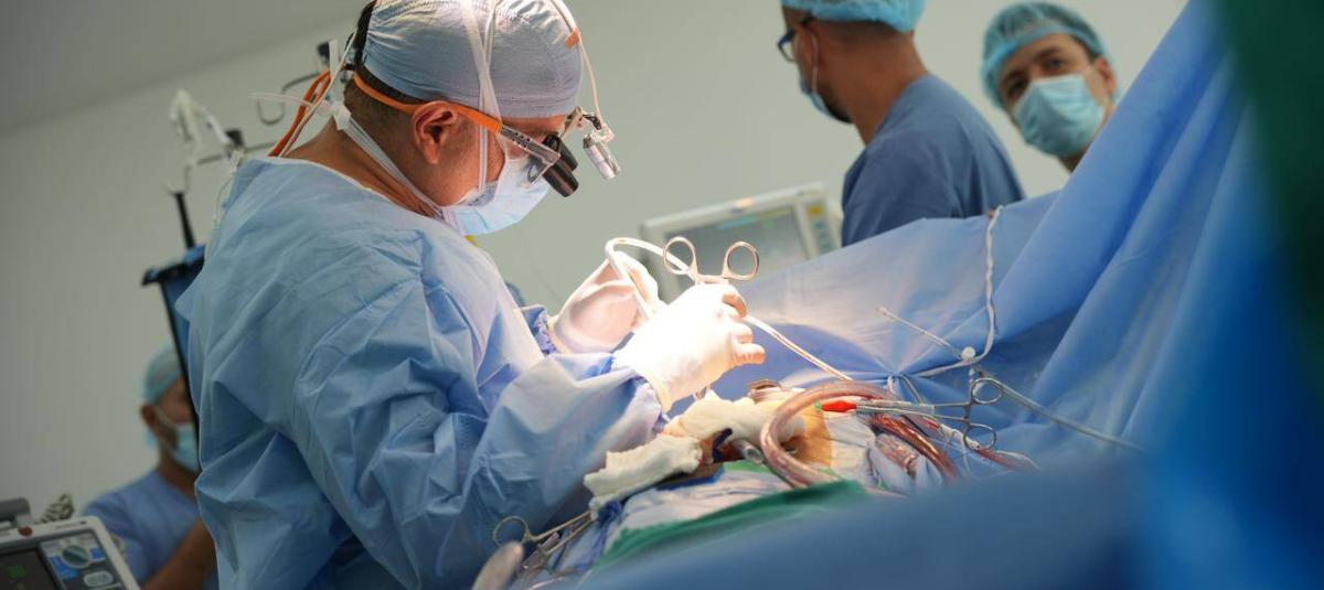 Así se practicó la primera cirugía de corazón abierto en el Hospital ...