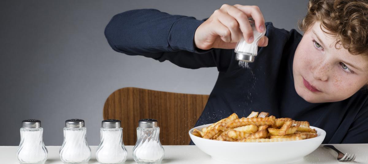 ¿Por qué es malo comer sal en exceso? Estas son las enfermedades que ...