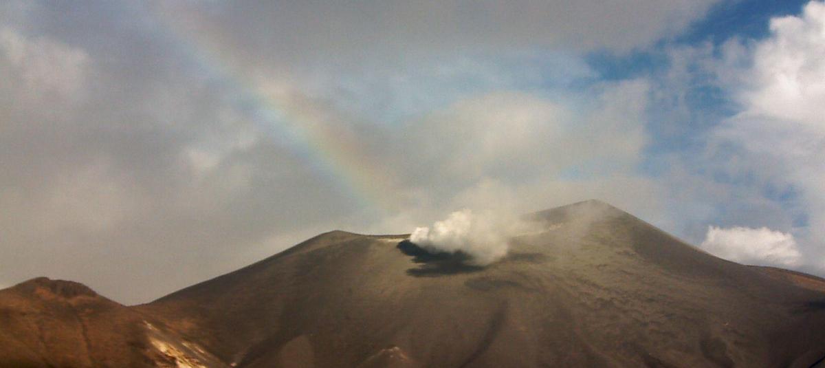 Volcán Puracé: 'hay un leve aumento en la actividad sísmica por ...