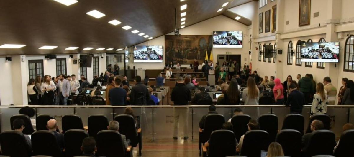 El Concejo de Bogotá aprobó, en primer debate, el cobro del impuesto al ... El Concejo de Bogotá aprobó, en primer debate, el cobro del impuesto al ...