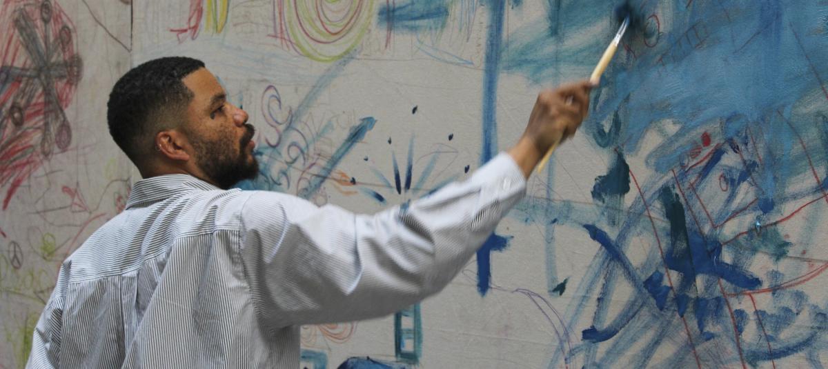 El 'jardín inundado' de Óscar Murillo convierte a los niños en artistas ...