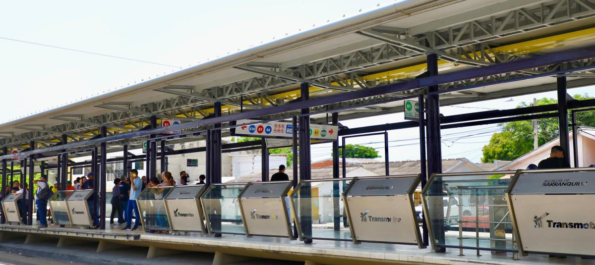 Así lucen las estaciones de Transmetro que fueron renovadas : $ 1.900 ...