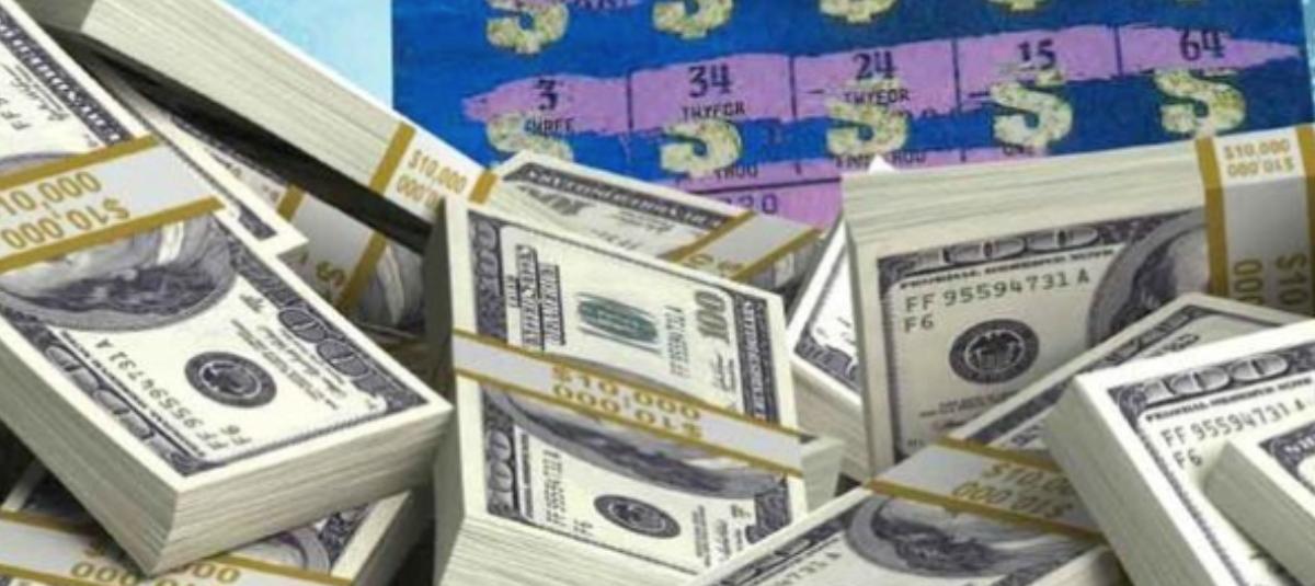 Ganó la lotería de Estados Unidos pero donó la ropa donde guardó el ...