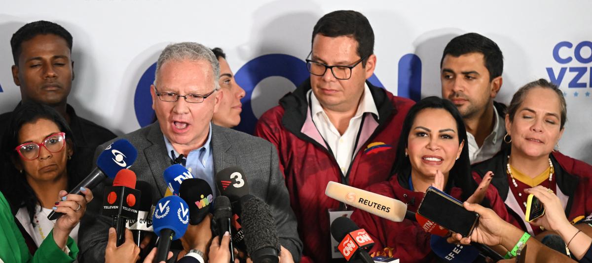 Venezuela: Perkins Rocha, abogado de la opositora María Corina Machado ...