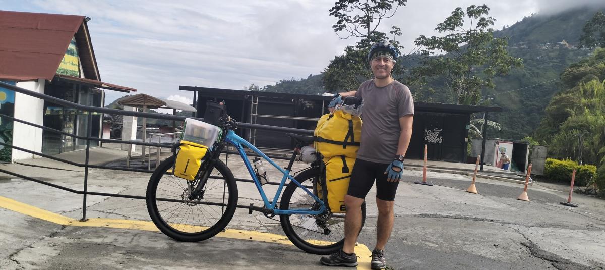 Jaime Roldán, un paisa que está viajando en bicicleta desde Medellín ...