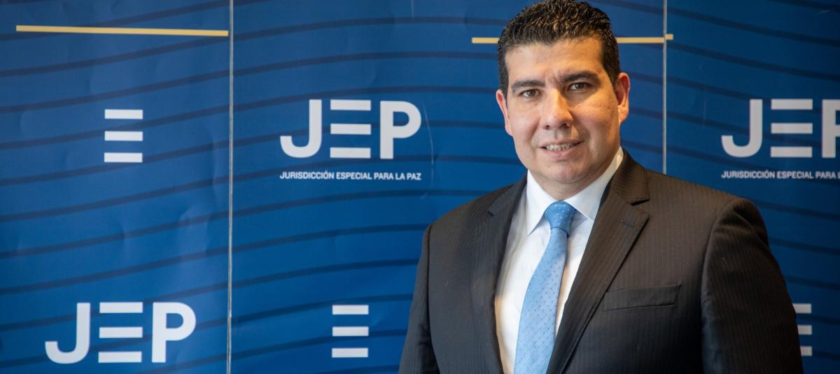JEP eligió a Carlos Alberto Suárez como su nuevo magistrado, en reemplazo de Heidy Baldosea