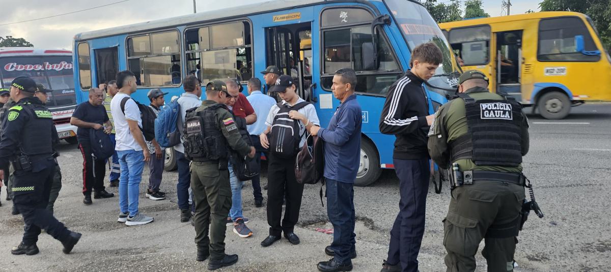 Refuerzan operativos de seguridad para proteger a los conductores de buses urbanos en ...